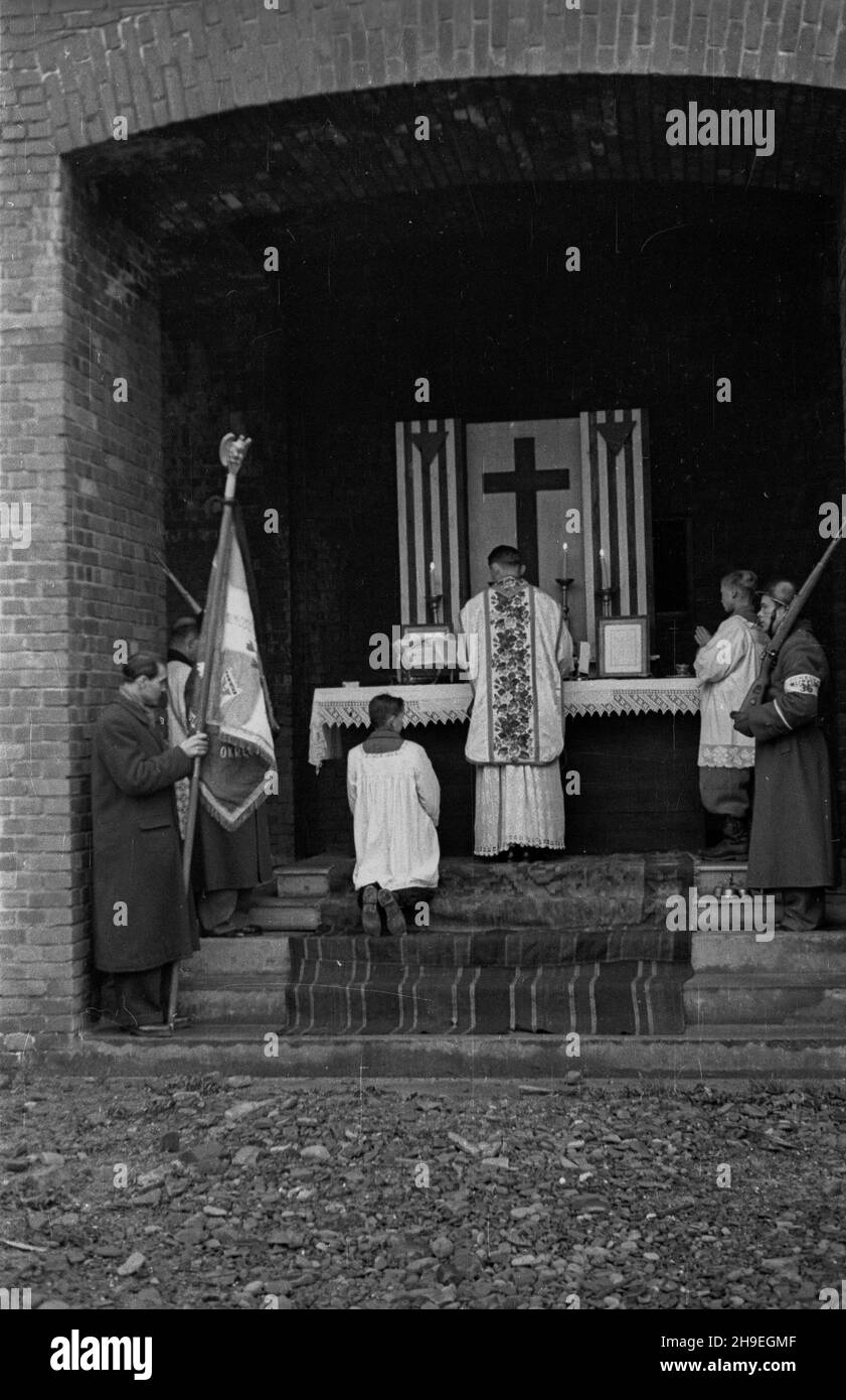 Oœwiêcim, 1947-11-01. By³y niemiecki obóz koncentracyjny Auschwitz ...