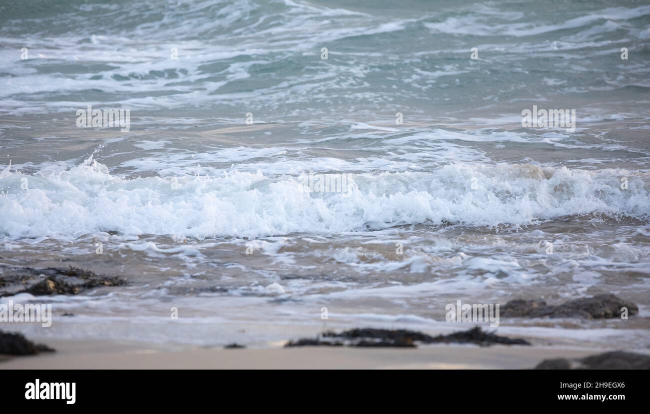 Wave crashing across rocks hi-res stock photography and images - Alamy