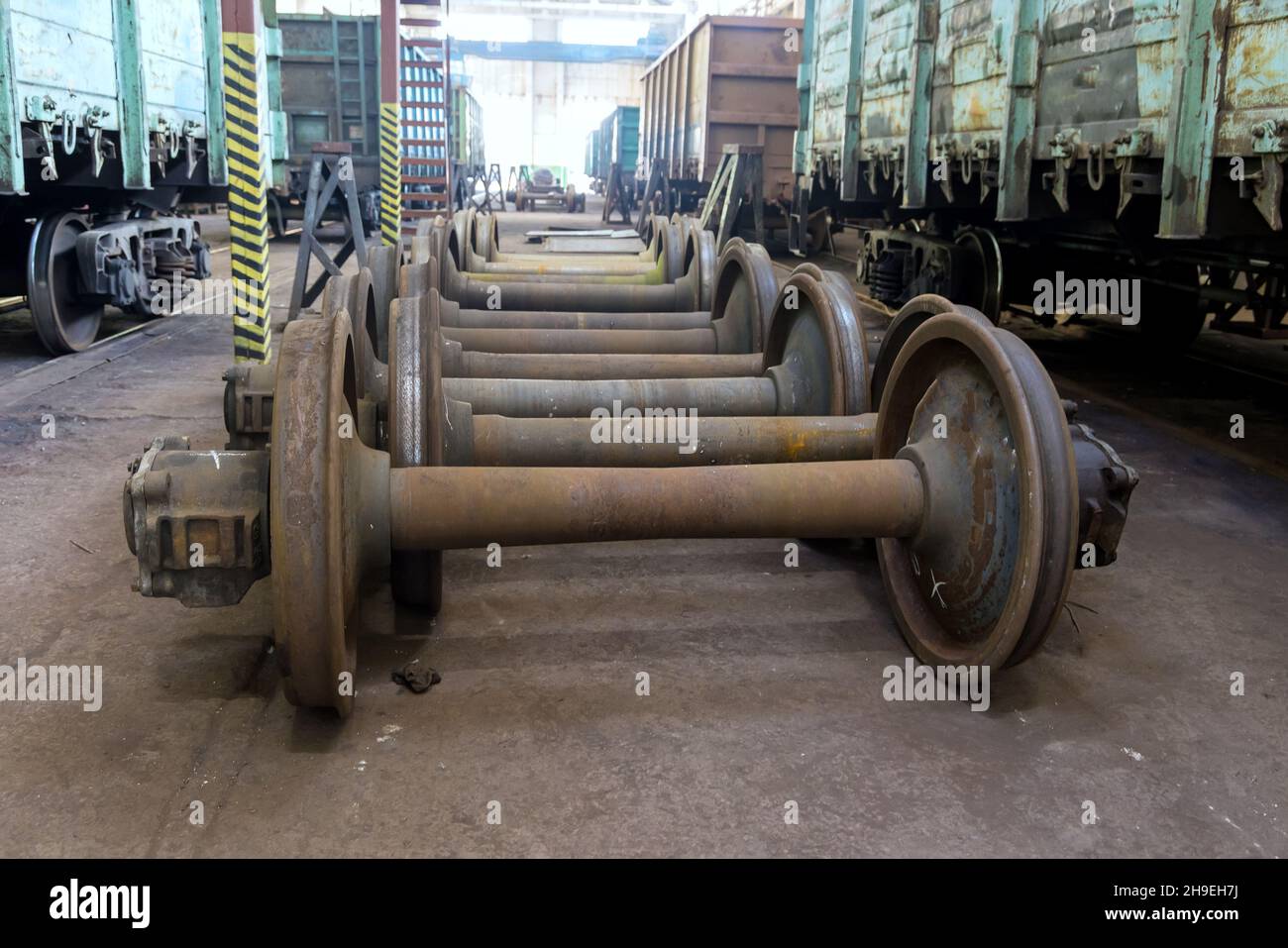 Train maintenance hi-res stock photography and images - Alamy