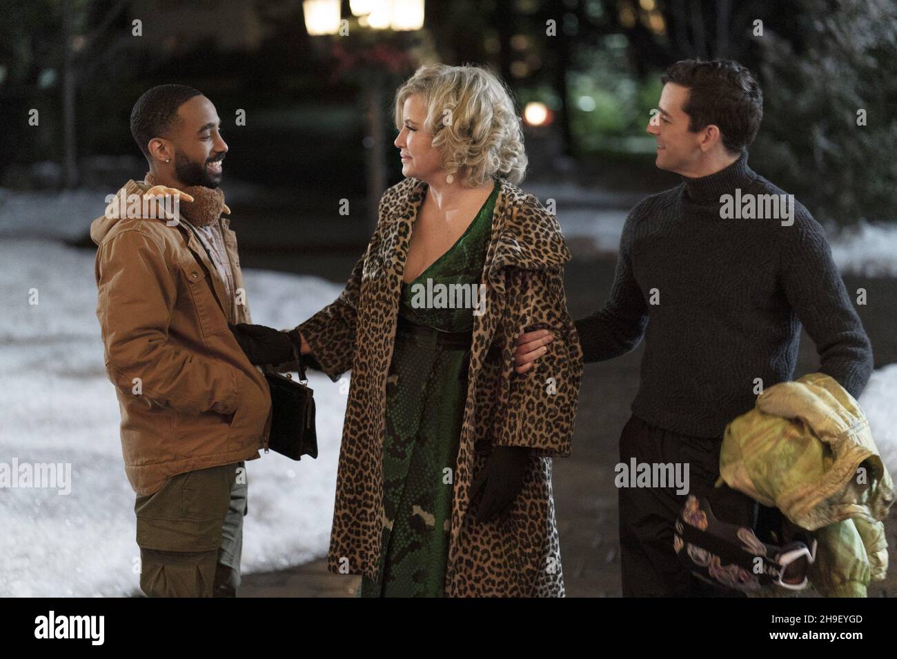 SINGLE ALL THE WAY, from left: Philemon Chambers, Jennifer Coolidge ...
