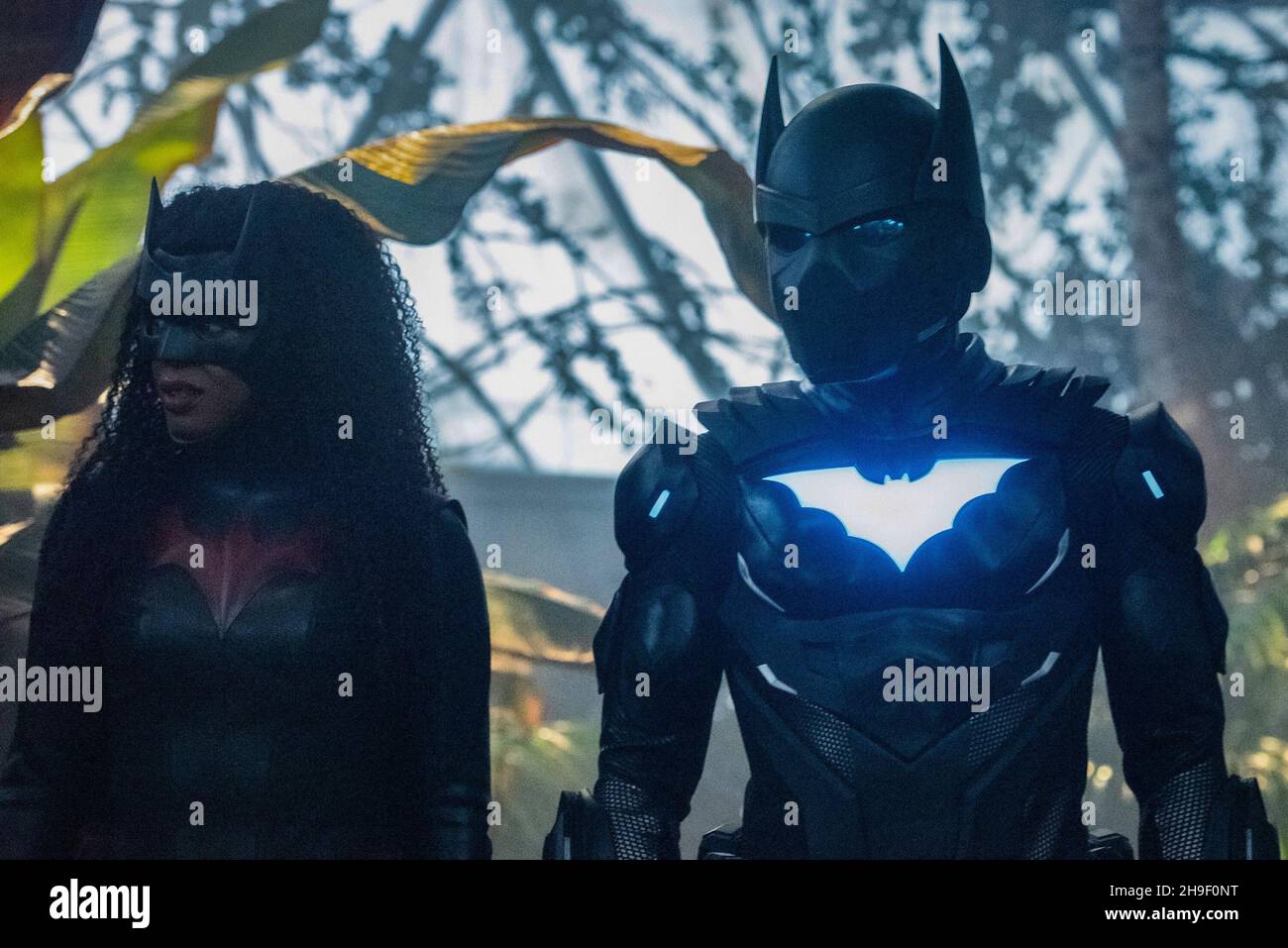 BATWOMAN, from left: Javicia Leslie as Batwoman, Camrus Johnson as ...