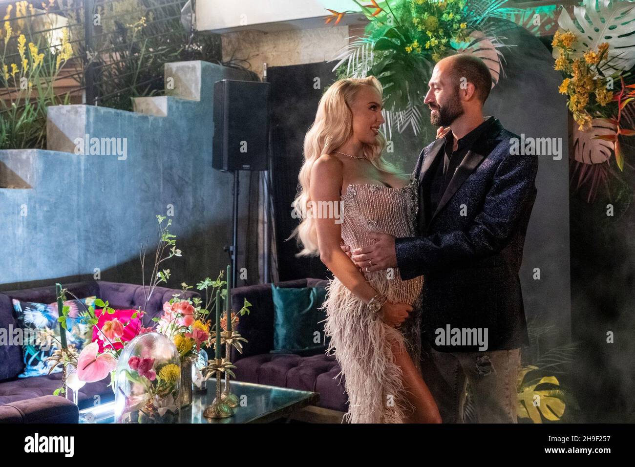 SELLING SUNSET, from left: Christine Quinn, Christian Richard, (Season ...