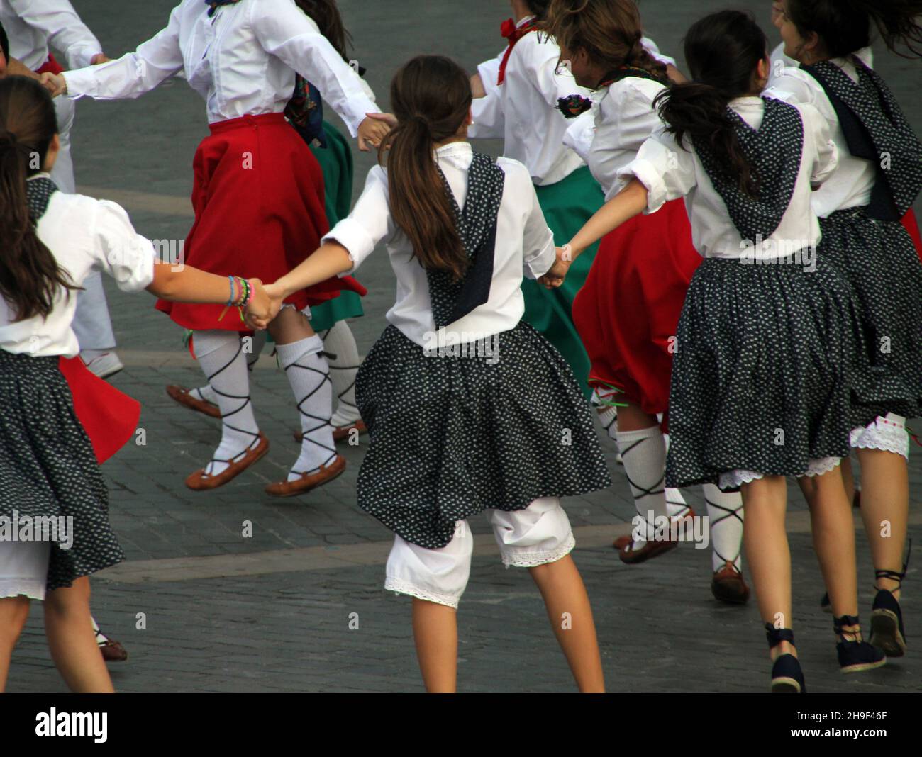 Traditional Basque dance in a street festival Stock Photo - Alamy