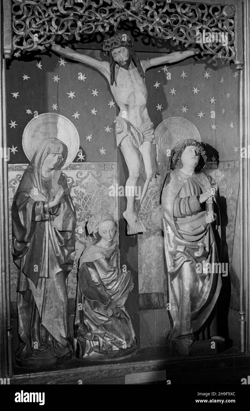 The national gallery of art ww2 Black and White Stock Photos & Images ...