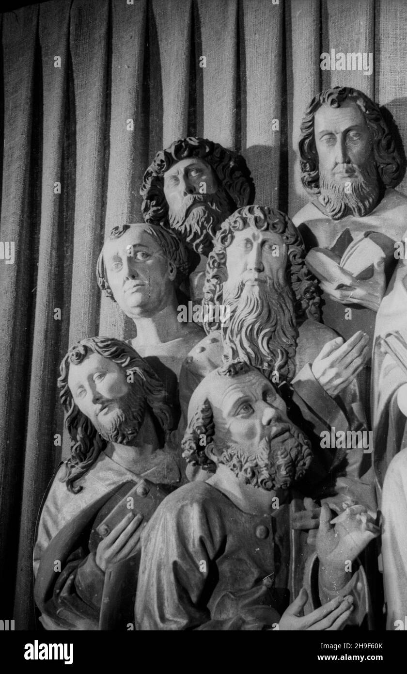 The national gallery of art ww2 Black and White Stock Photos & Images ...