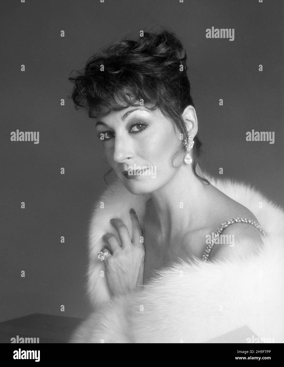 Anjelica huston actress Black and White Stock Photos & Images - Alamy
