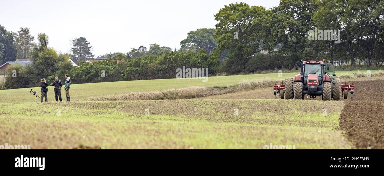Detectorists field hi-res stock photography and images - Alamy