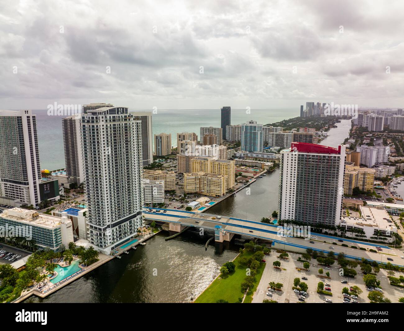 Hallandale beach aerial hi-res stock photography and images - Alamy
