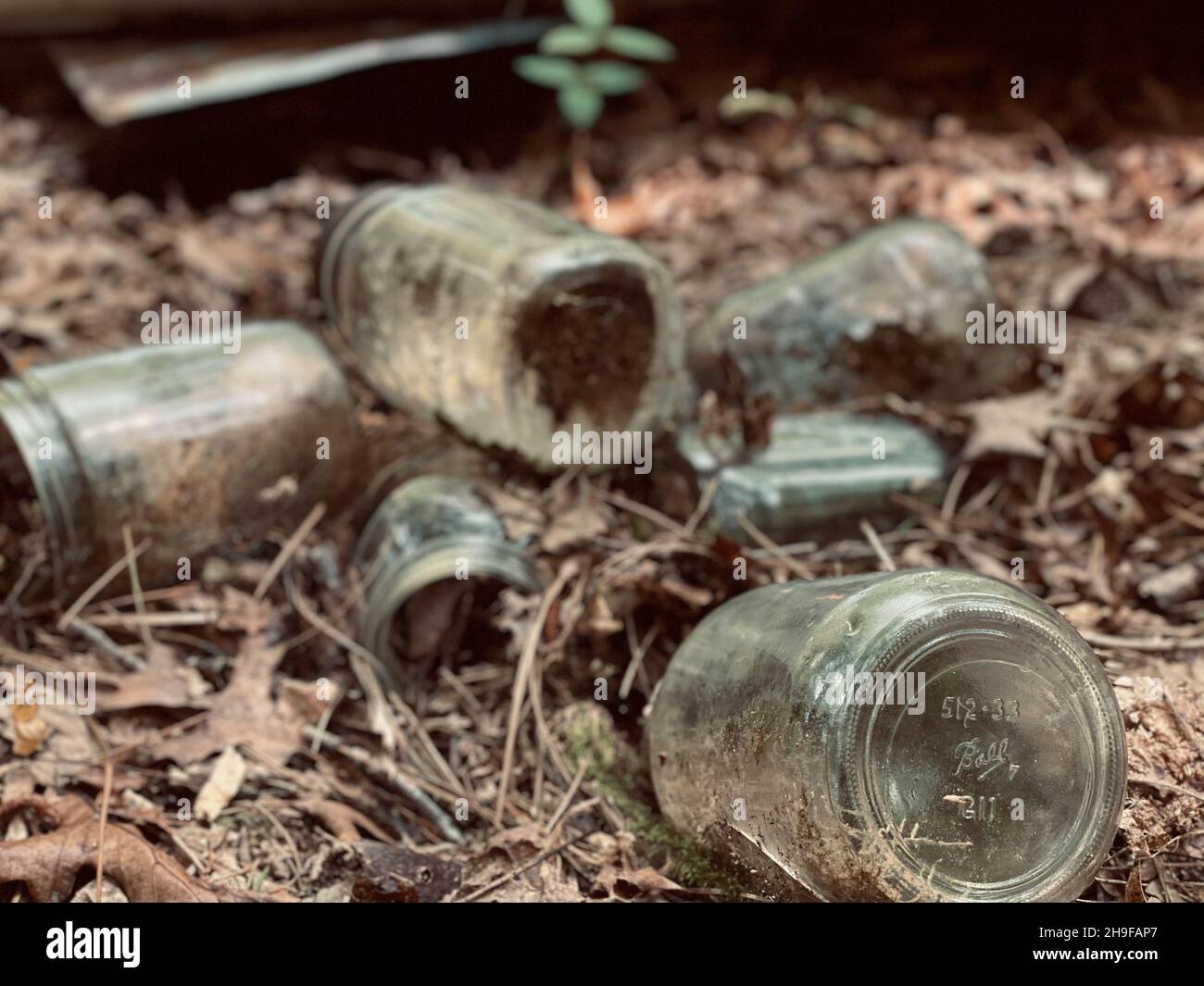 Antique glass jars hi-res stock photography and images - Alamy