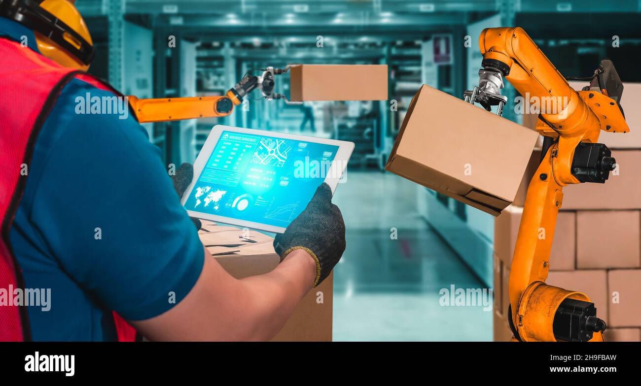 Robotic warehouse systems hi-res stock photography and images - Alamy