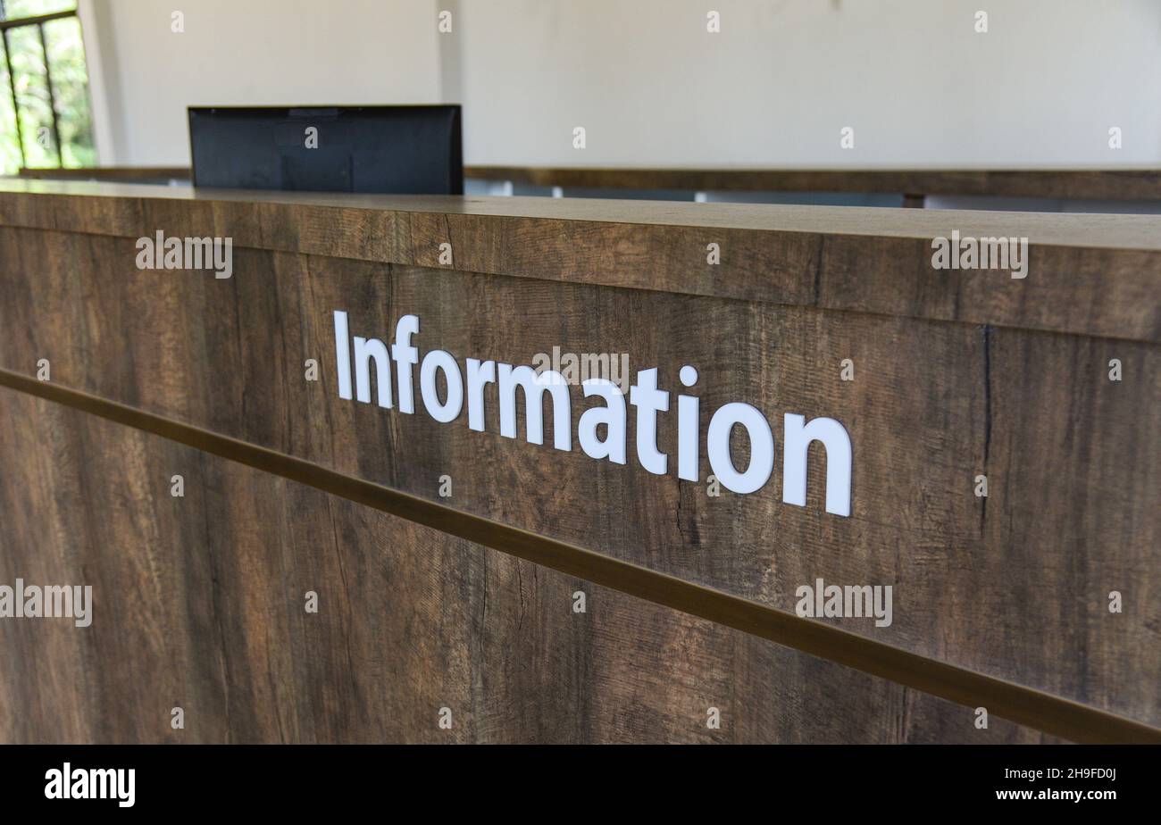 Hospital employee counter hi-res stock photography and images - Alamy