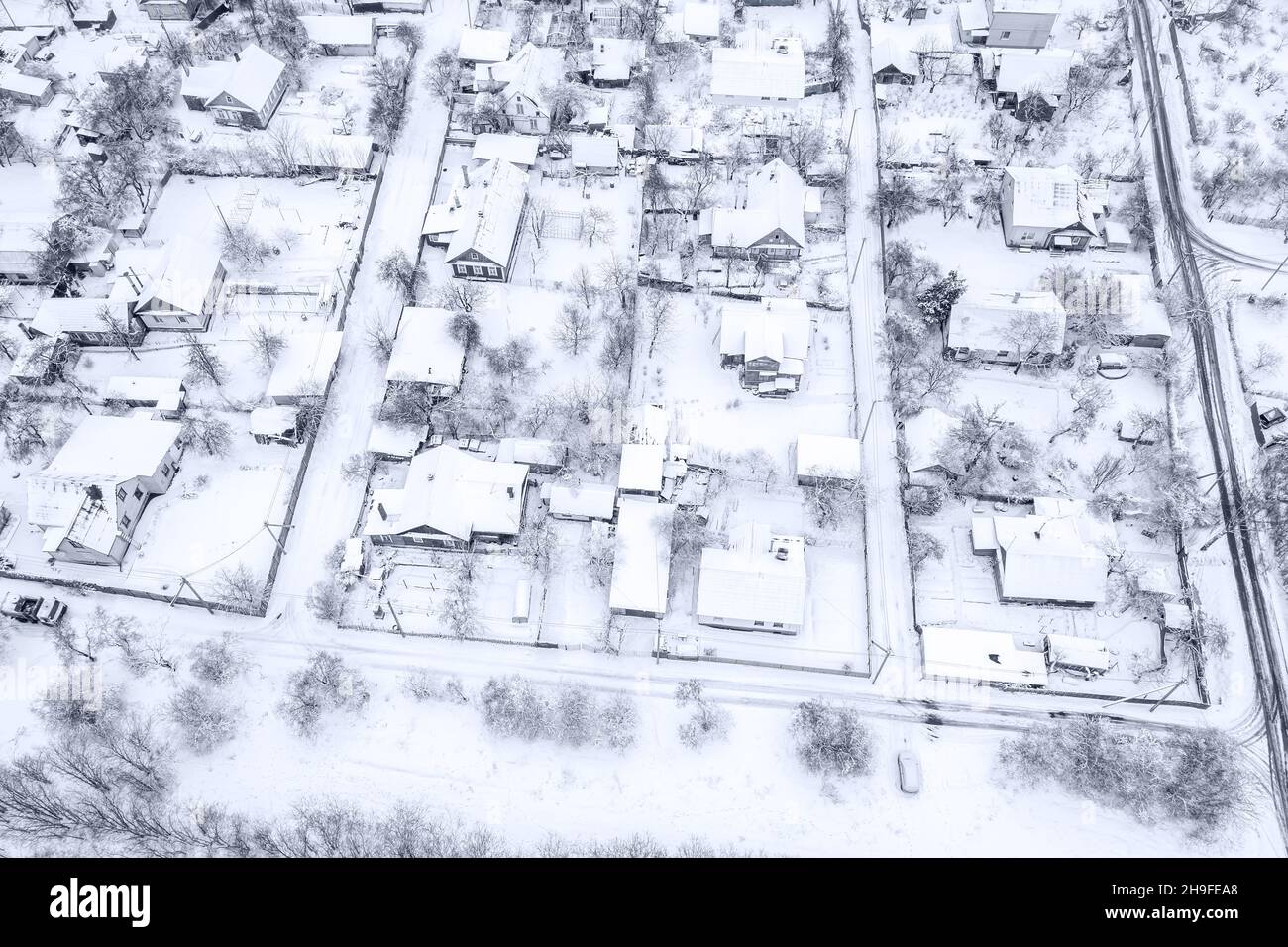 Suburban house winter roof hi-res stock photography and images - Alamy