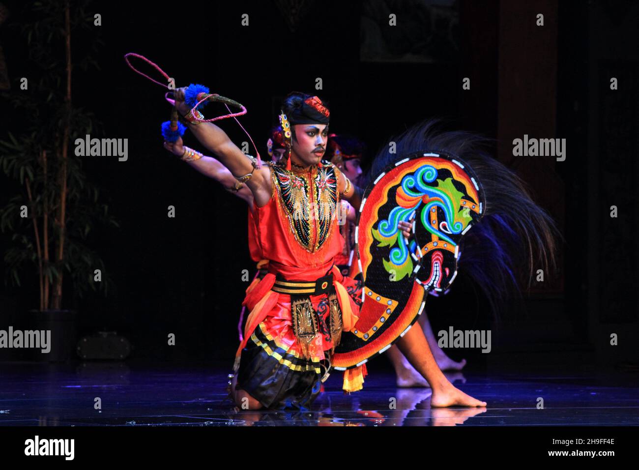 Tari jaranan hi-res stock photography and images - Alamy