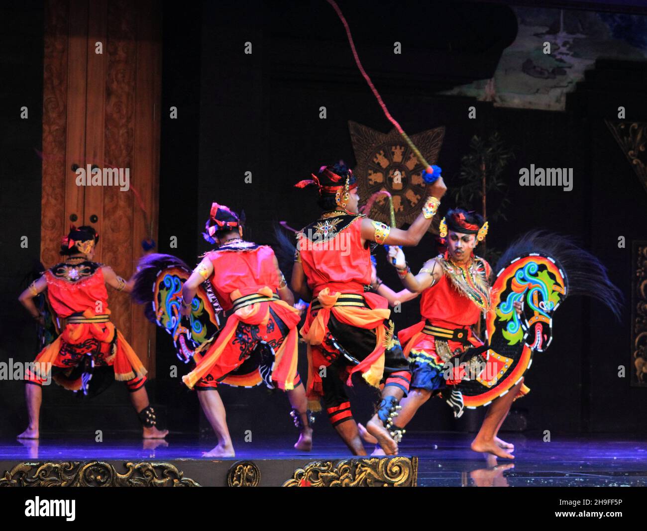 Tari jaranan hi-res stock photography and images - Alamy