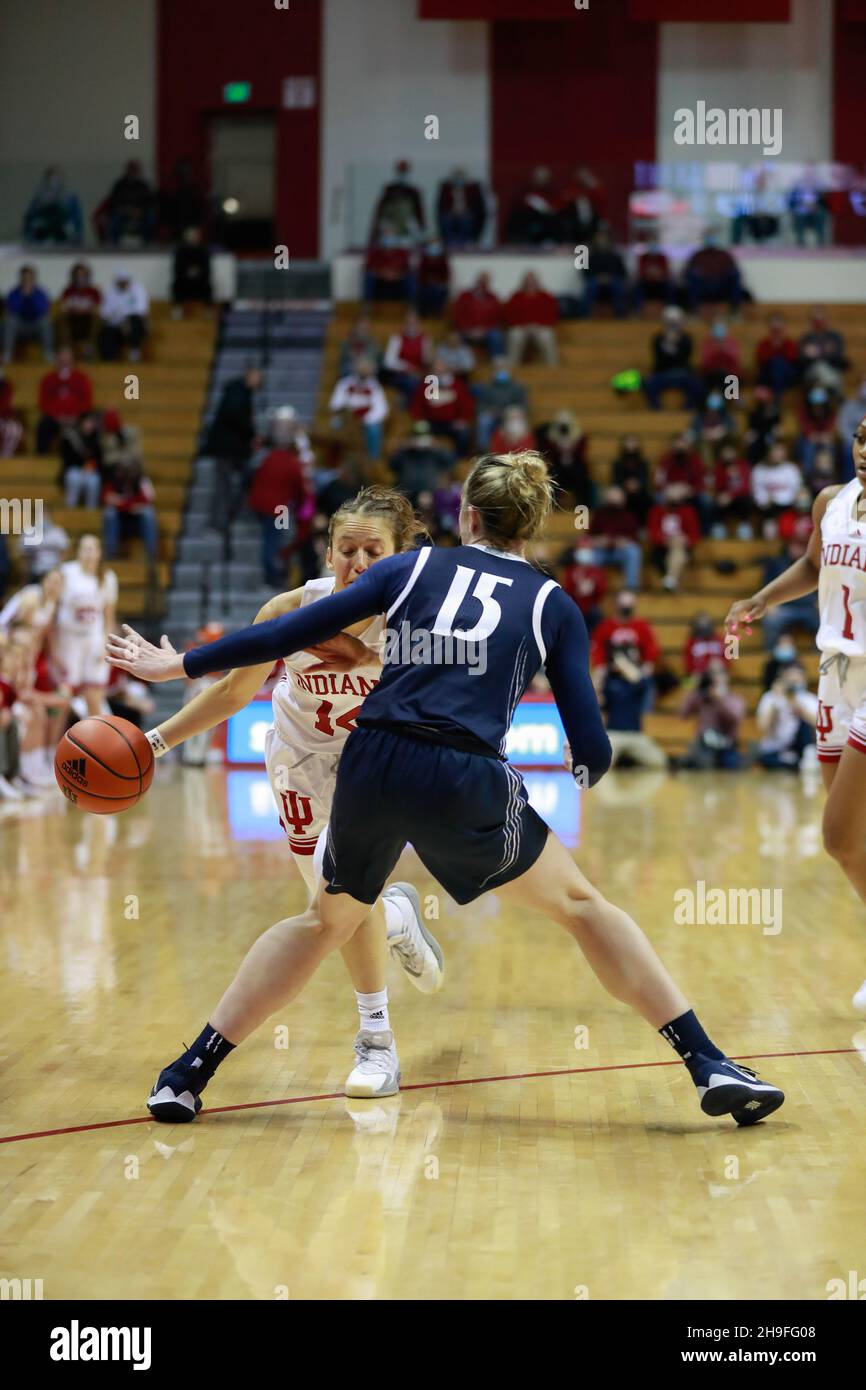 Bloomington, United States. 06th Dec, 2021. Indiana Hoosiers guard Ali ...