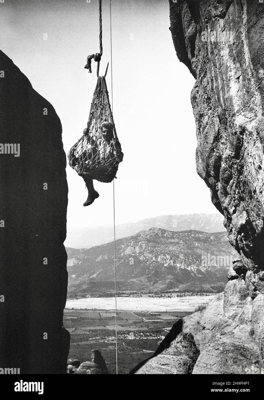 Frédéric Boissonnas photograph of the Net Lift at Meteora, Greece ...