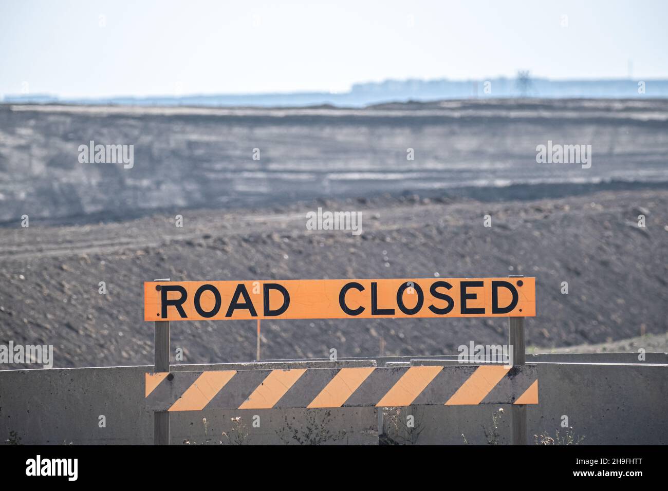 Road closed sign on a construction site Stock Photo - Alamy