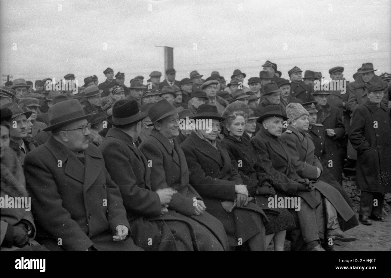 Szczecin, 1948-02-08. Uroczystoœæ otwarcia mostu kolejowego na Regalicy ...