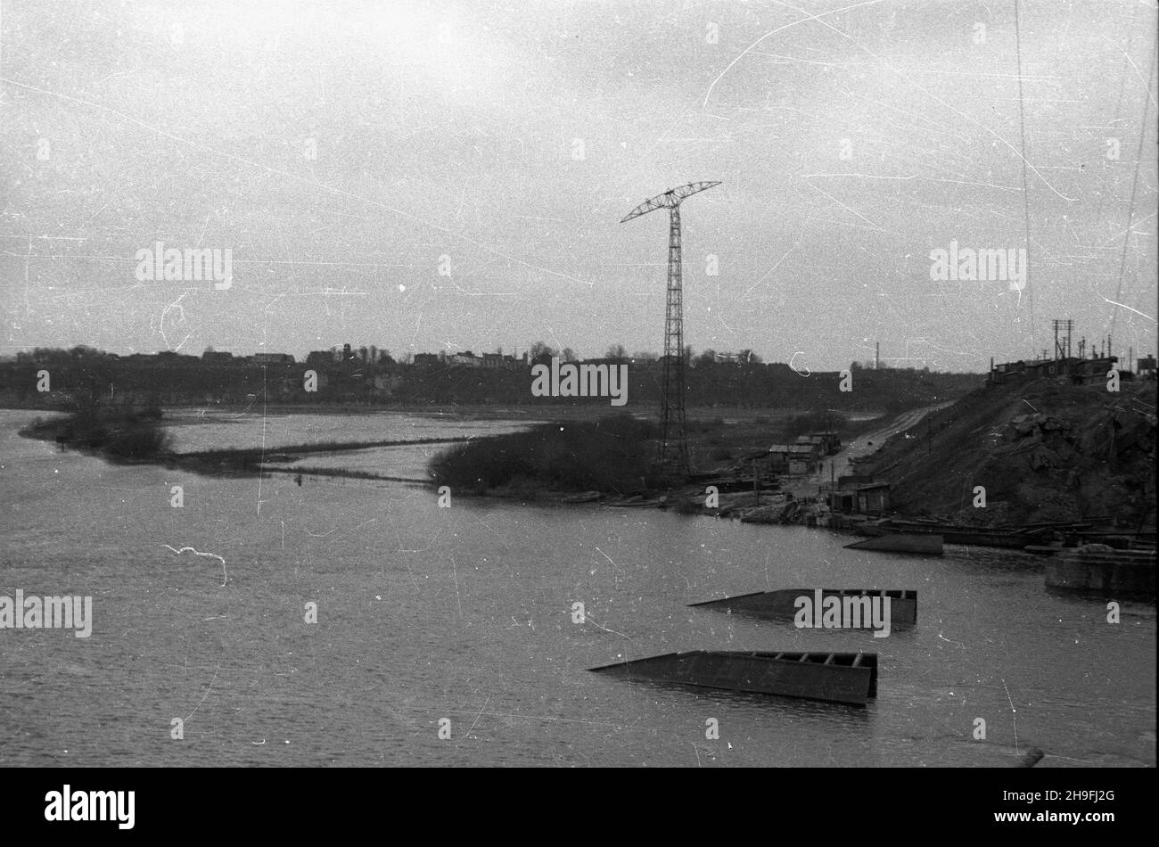 Cast iron beams Black and White Stock Photos & Images - Alamy