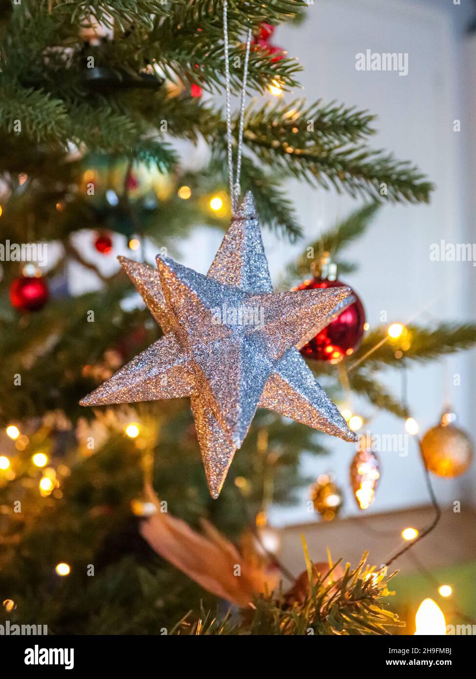 Silver star decoration hi-res stock photography and images - Alamy