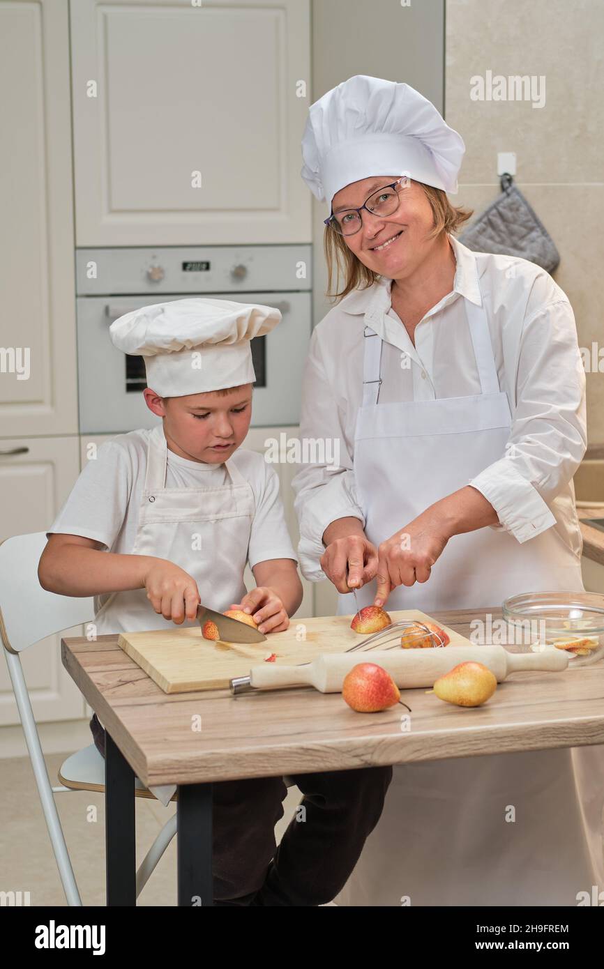 Chefs making a pie hi-res stock photography and images - Alamy