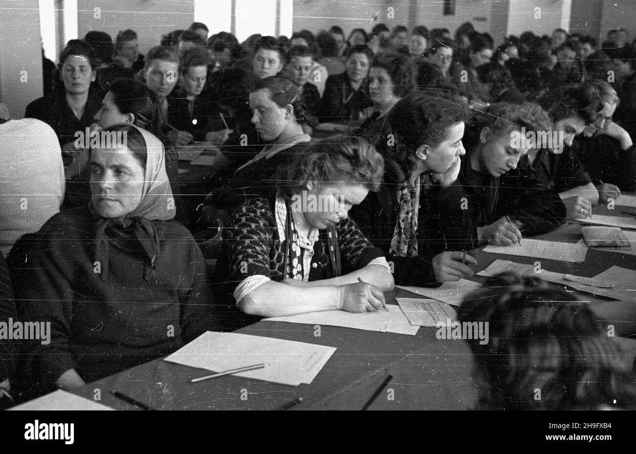 Warszawa, 1948-03-19. Narada kobiecego aktywu Polskiej Partii ...