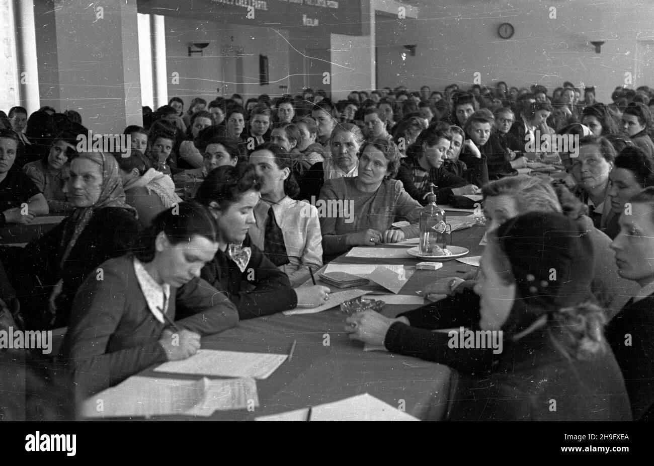 Warszawa, 1948-03-19. Narada kobiecego aktywu Polskiej Partii ...