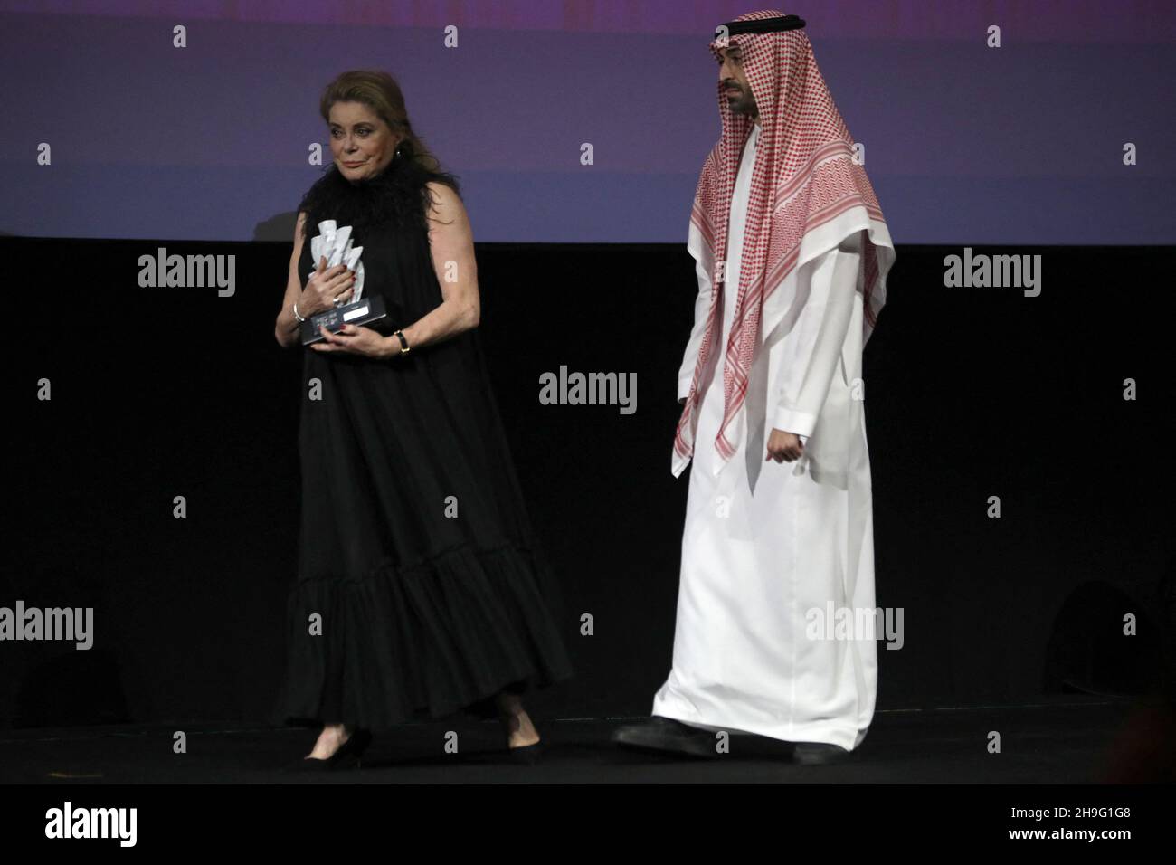 Jaddah, Saudi Arabia. 06th Dec, 2021. French actress Catherine Deneuve receives a carrer ...