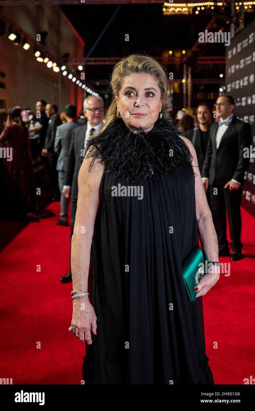 Jaddah, Saudi Arabia. 06th Dec, 2021. French actress Catherine Deneuve walk the red carpet as ...