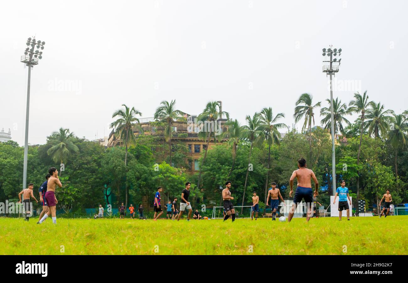 Asian boy playing soccer uniform hi-res stock photography and images ...