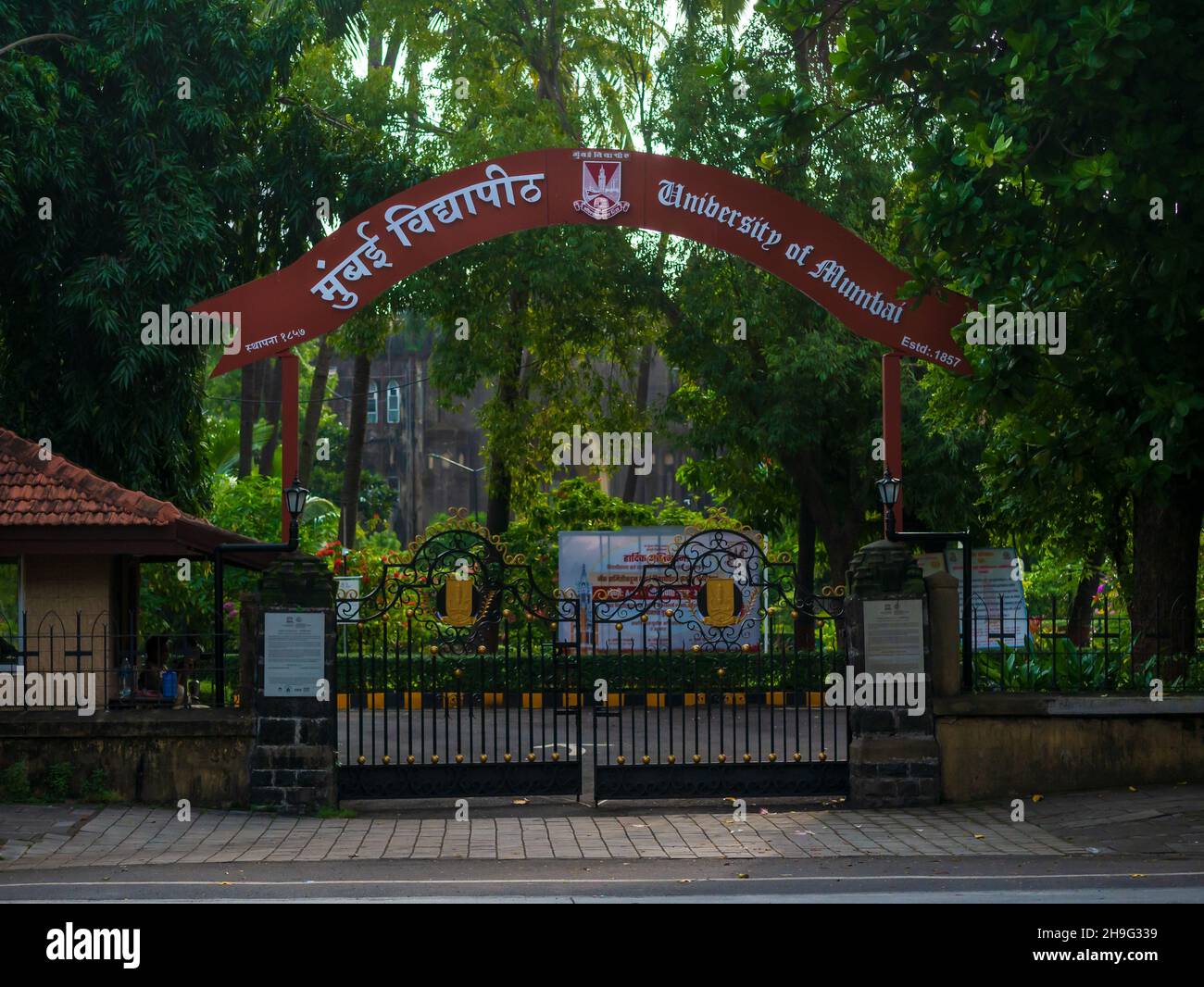 MUMBAI, INDIA - October 2, 2021 - Entrance gate of University of Mumbai ...