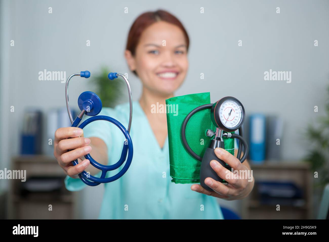 Hospital doctor tools icon hi-res stock photography and images - Alamy