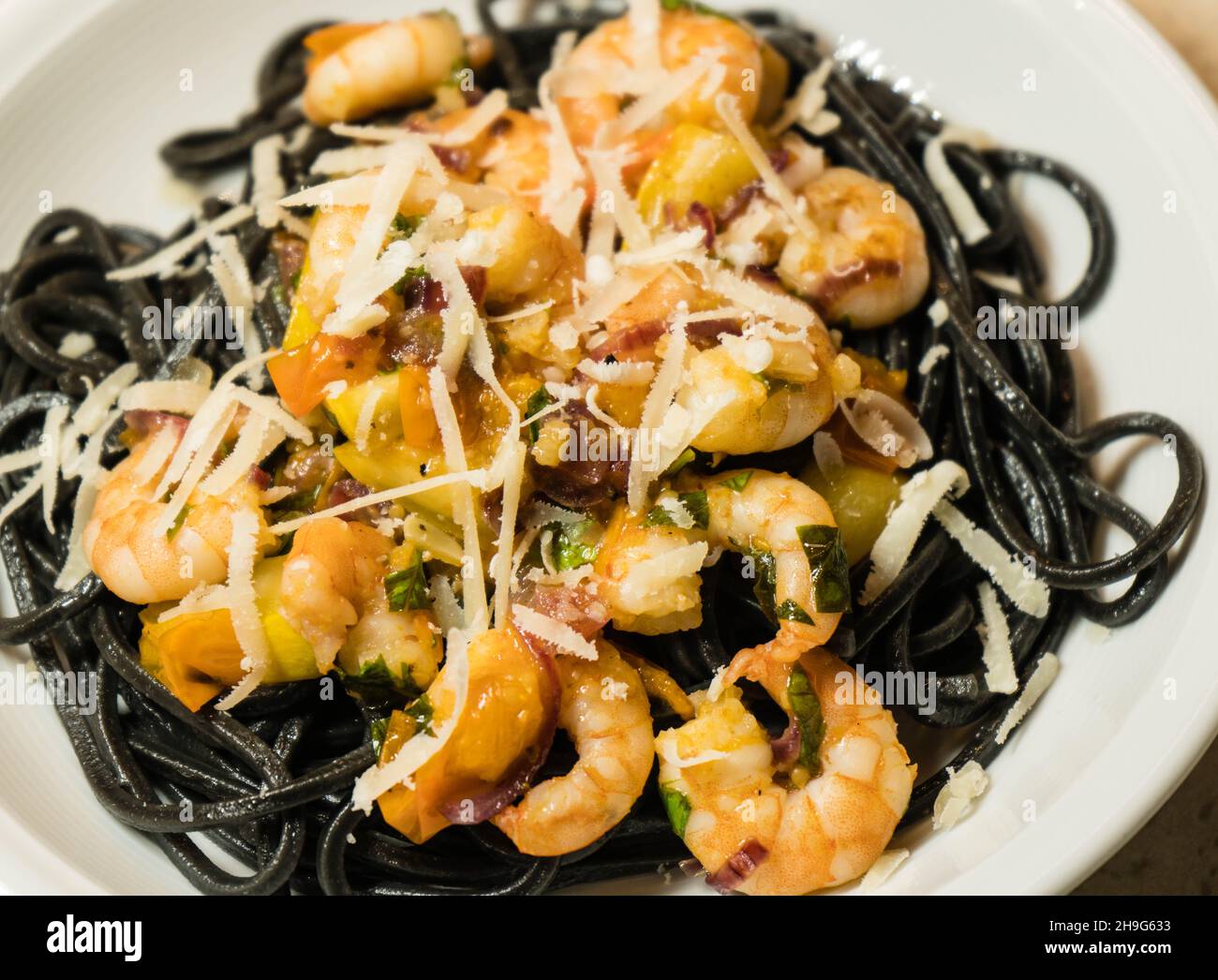 Spaghetti alla busara pasta with shrimps an Italien specialty Stock ...