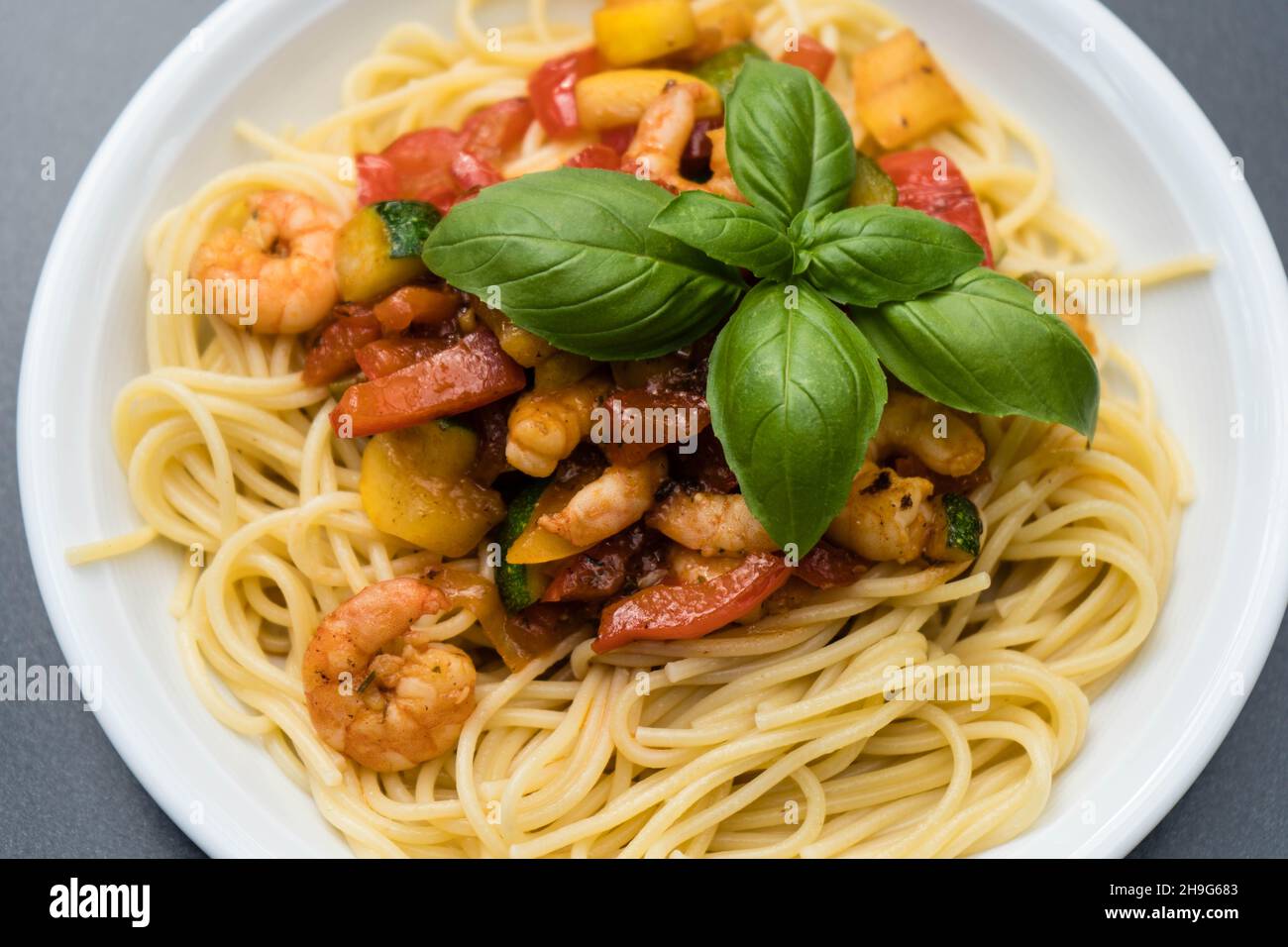 Spaghetti alla busara pasta with shrimps an Italien specialty Stock ...