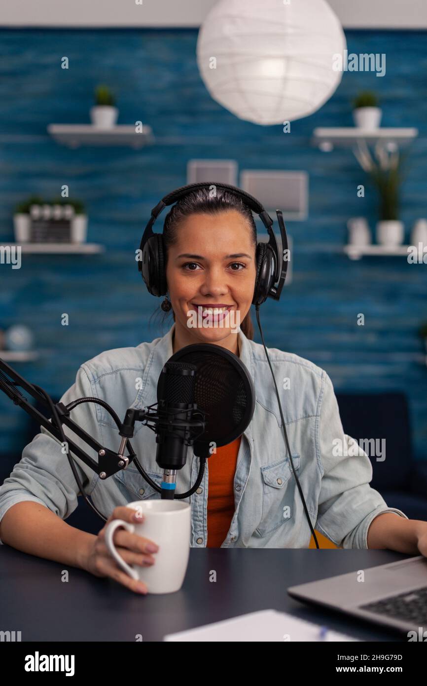 Livestream home hi-res stock photography and images - Alamy