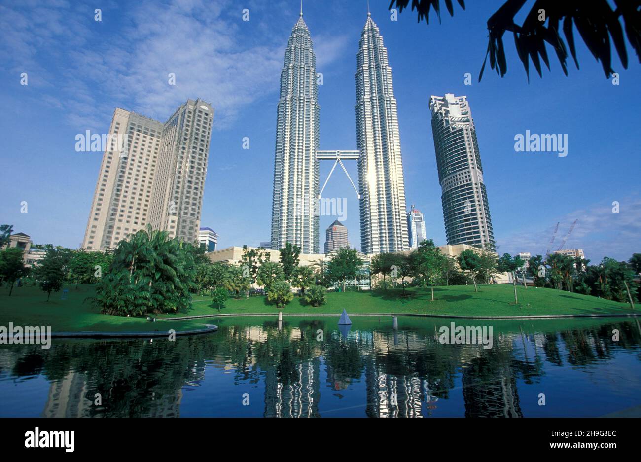 the architecture of the Petronas Twin Towers in the city of Kuala ...