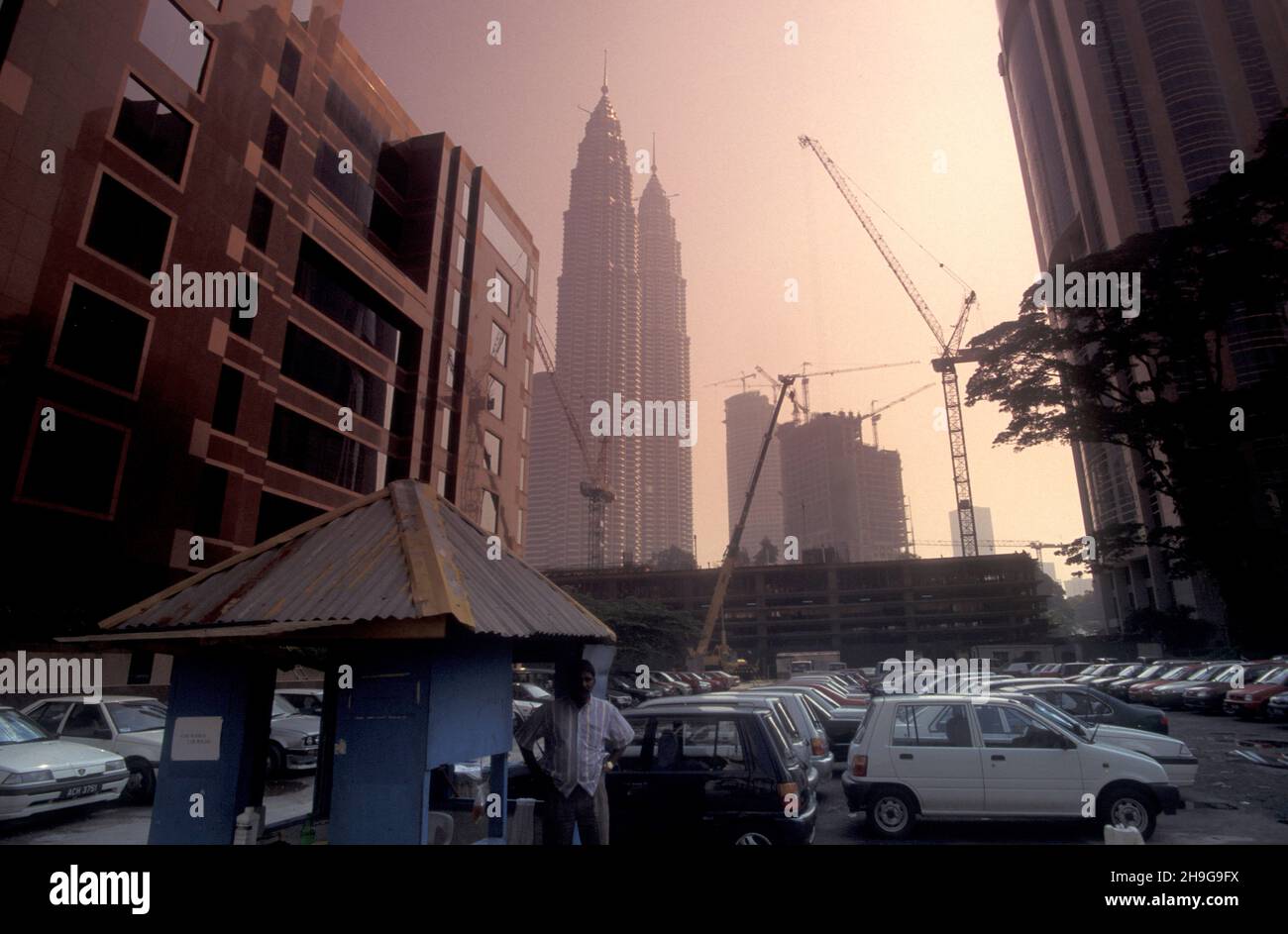 the architecture of the Petronas Twin Towers in the city of Kuala ...