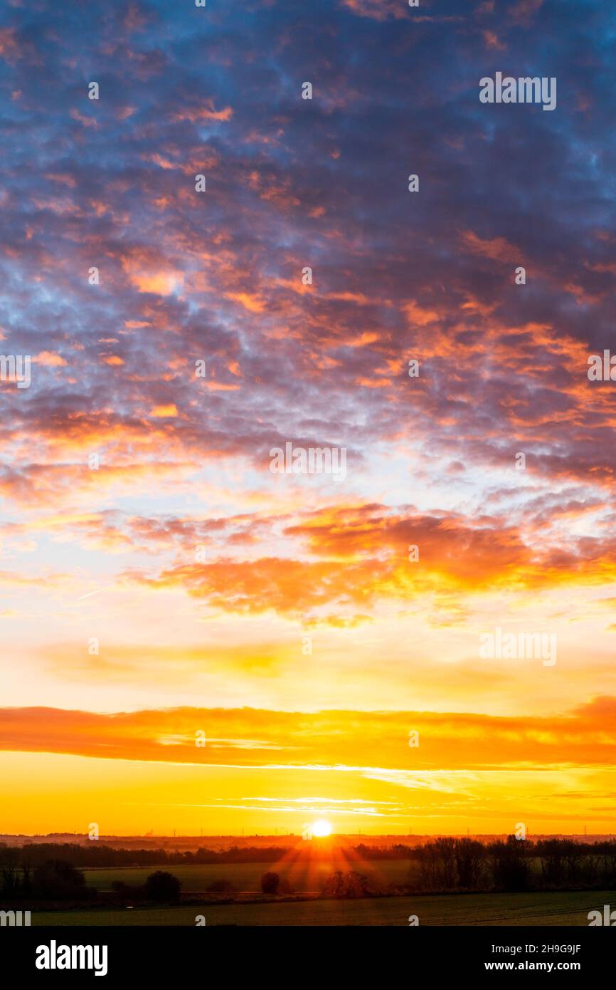 Sunrise over the flat south east Kent landscape in England. Sun rising ...