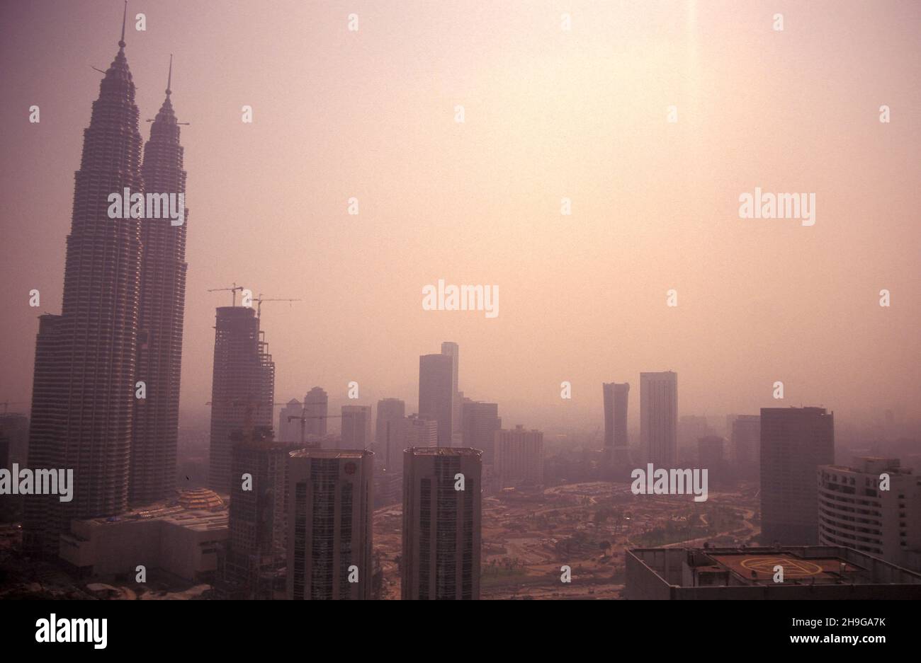 the architecture of the Petronas Twin Towers in the city of Kuala ...