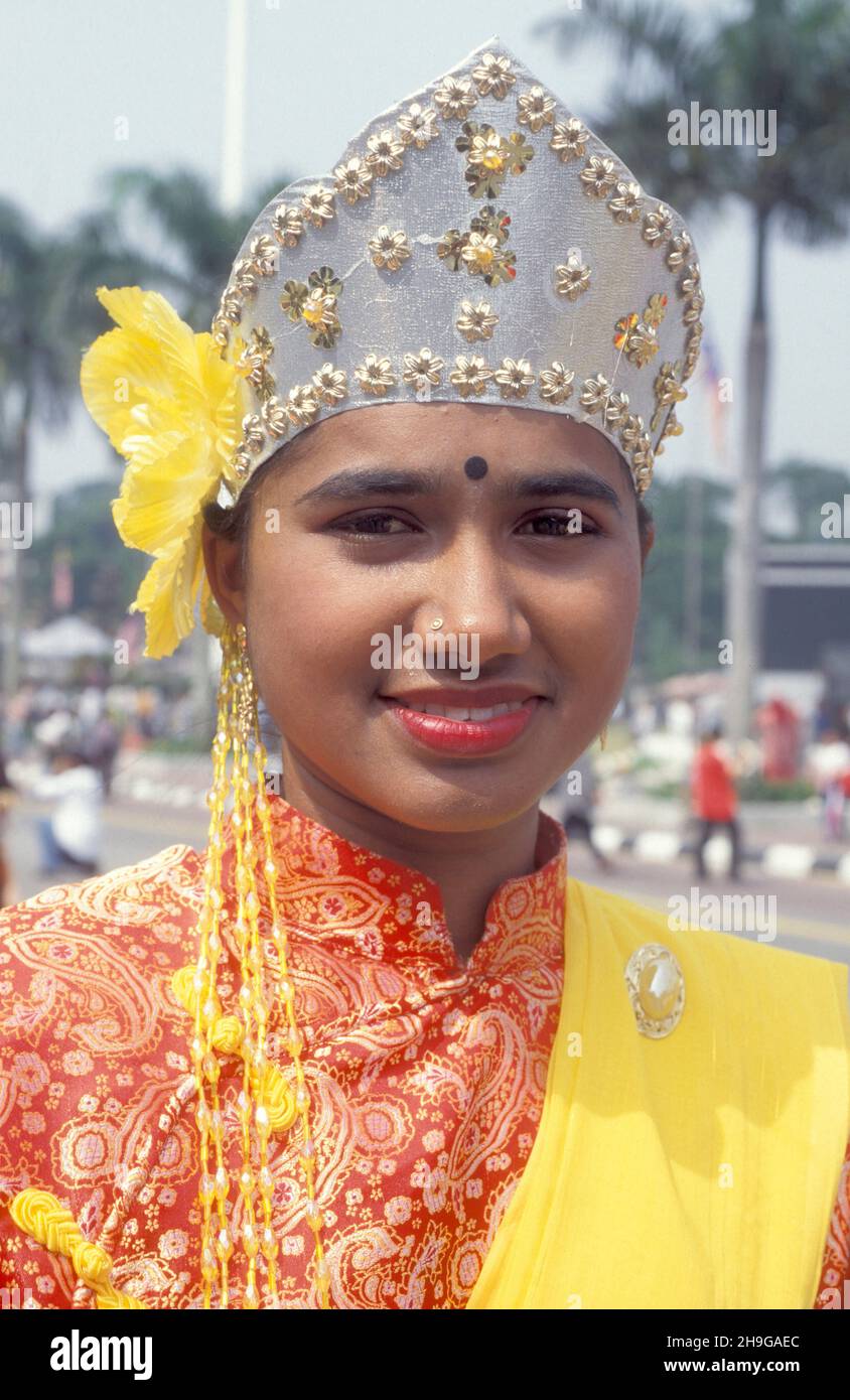 Women in traditional malay dress in the city of Kuala Lumpur in ...