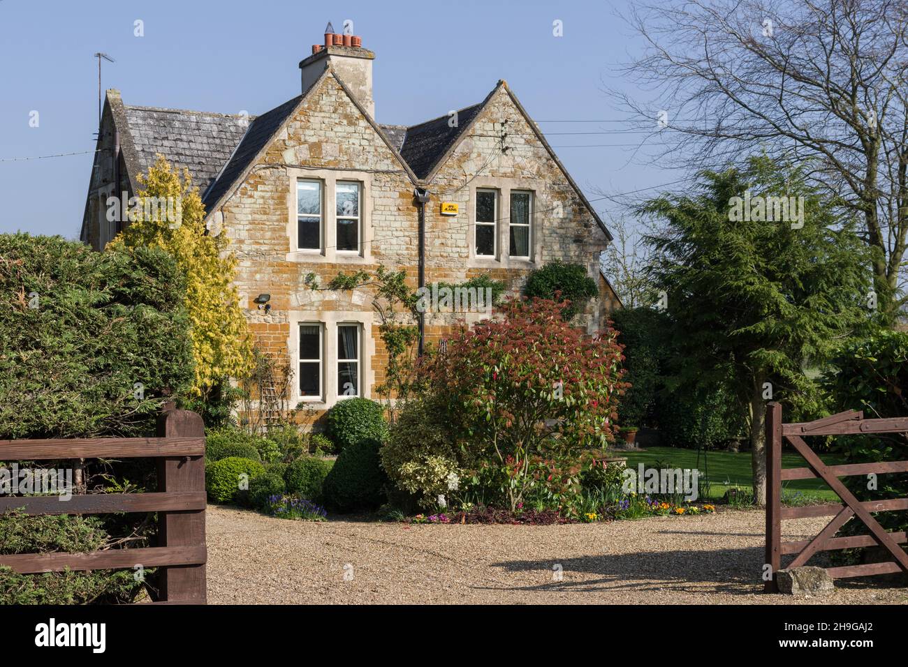 Double fronted house hi-res stock photography and images - Alamy