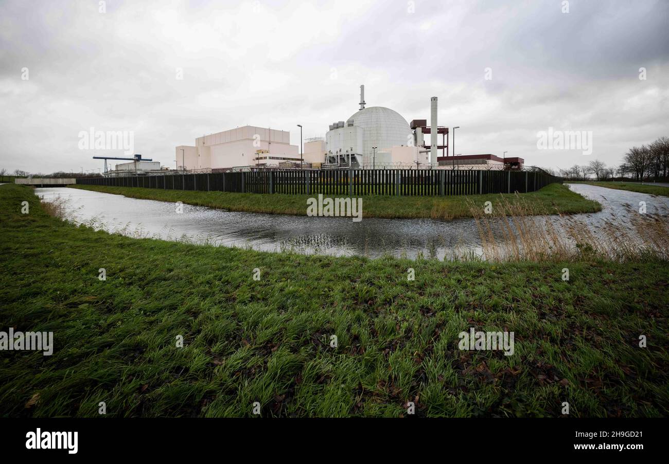 Brokdorf, Germany. 01st Dec, 2021. The Brokdorf nuclear power plant is ...