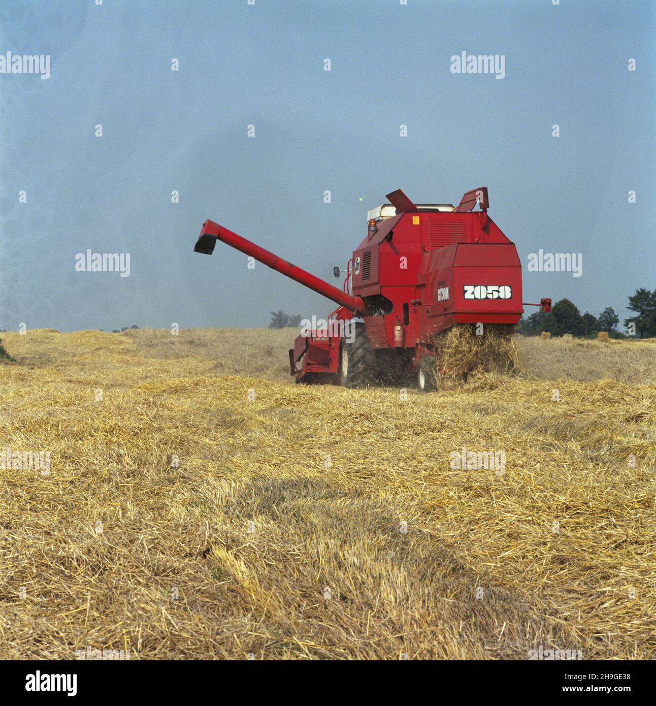 Kombajn zbozowy bizon hi-res stock photography and images - Alamy