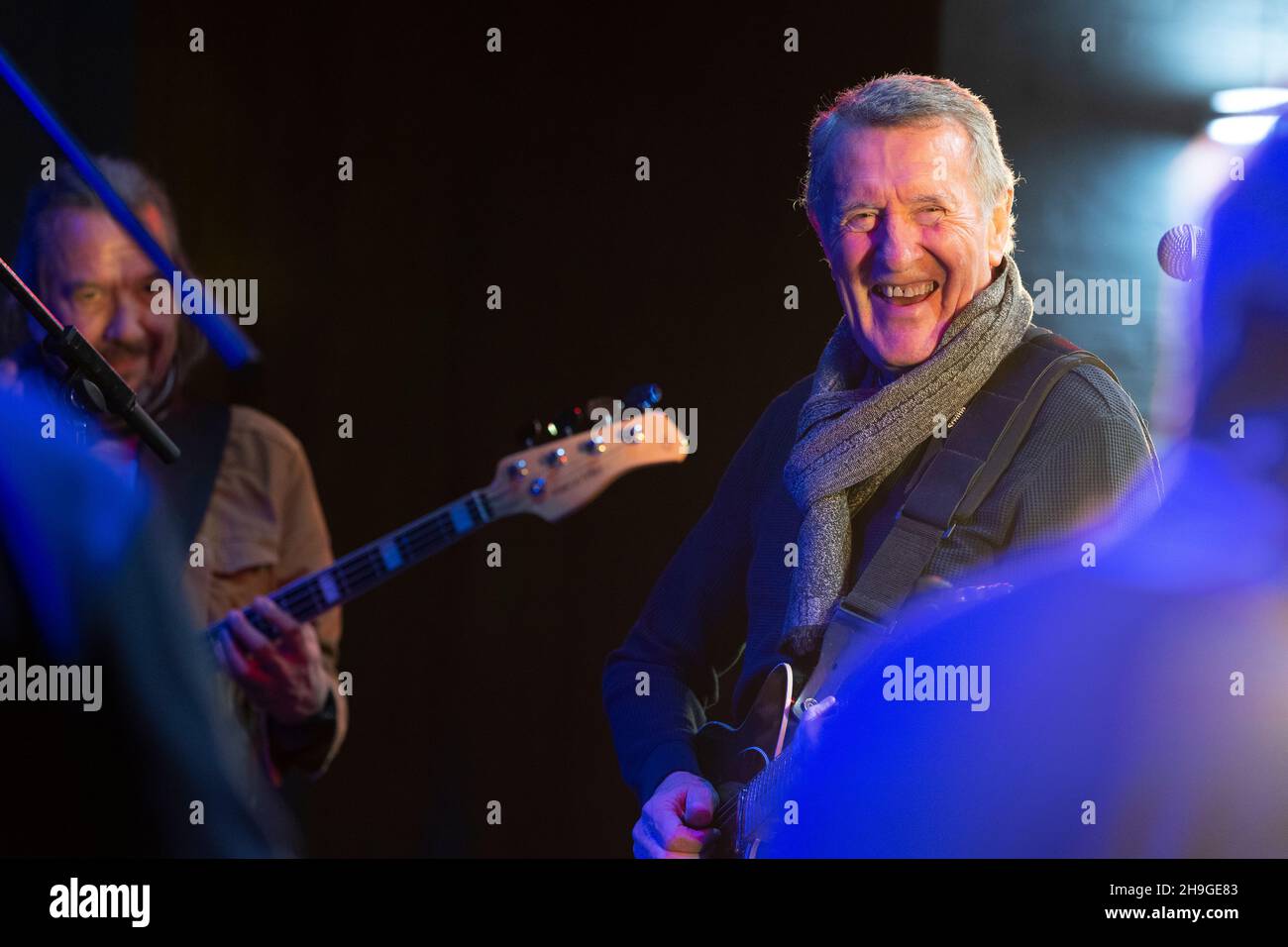 Guitar and voice records hi-res stock photography and images - Alamy