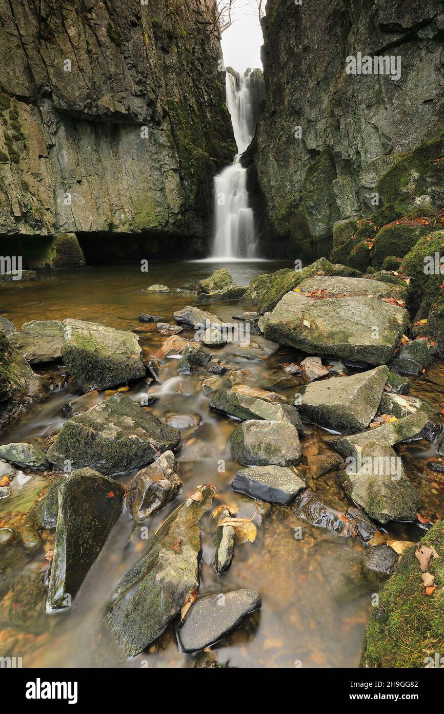 Time lapse from waterfalls in hi-res stock photography and images - Alamy