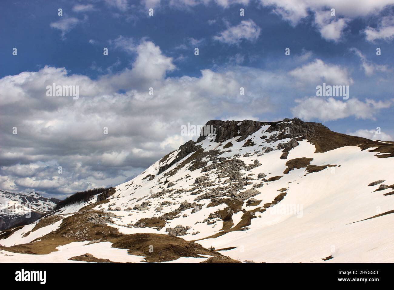 Beautiful landscape of snowy rocky mountains Stock Photo - Alamy