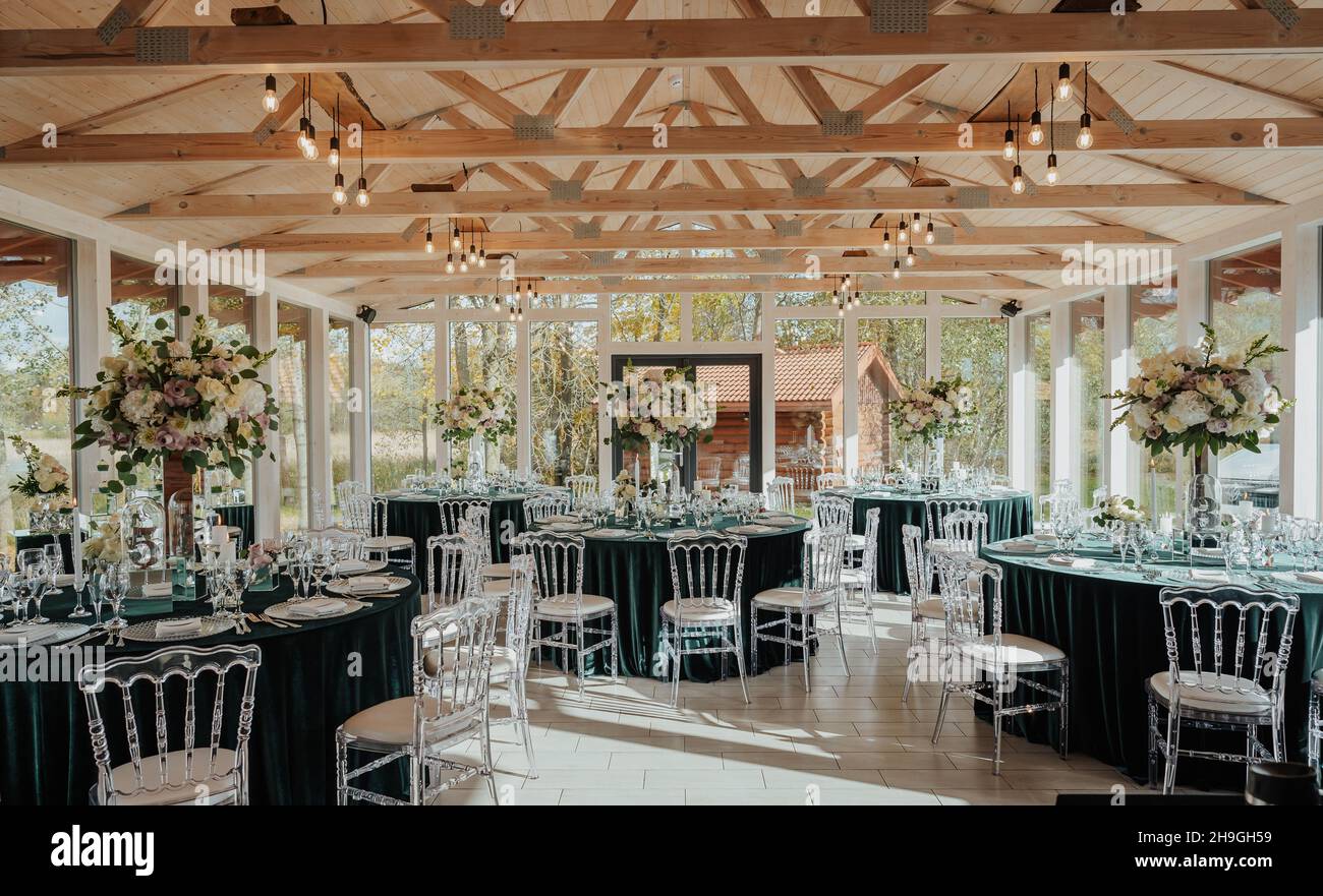 Beautiful luxurious wedding ceremony hall Stock Photo - Alamy