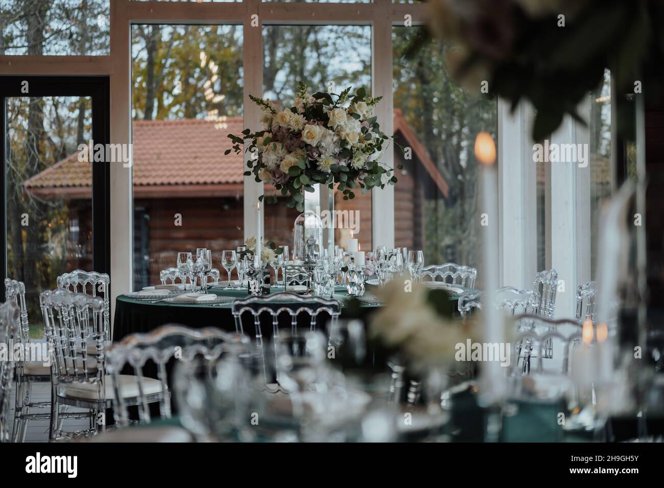 Beautiful luxurious wedding ceremony hall Stock Photo - Alamy