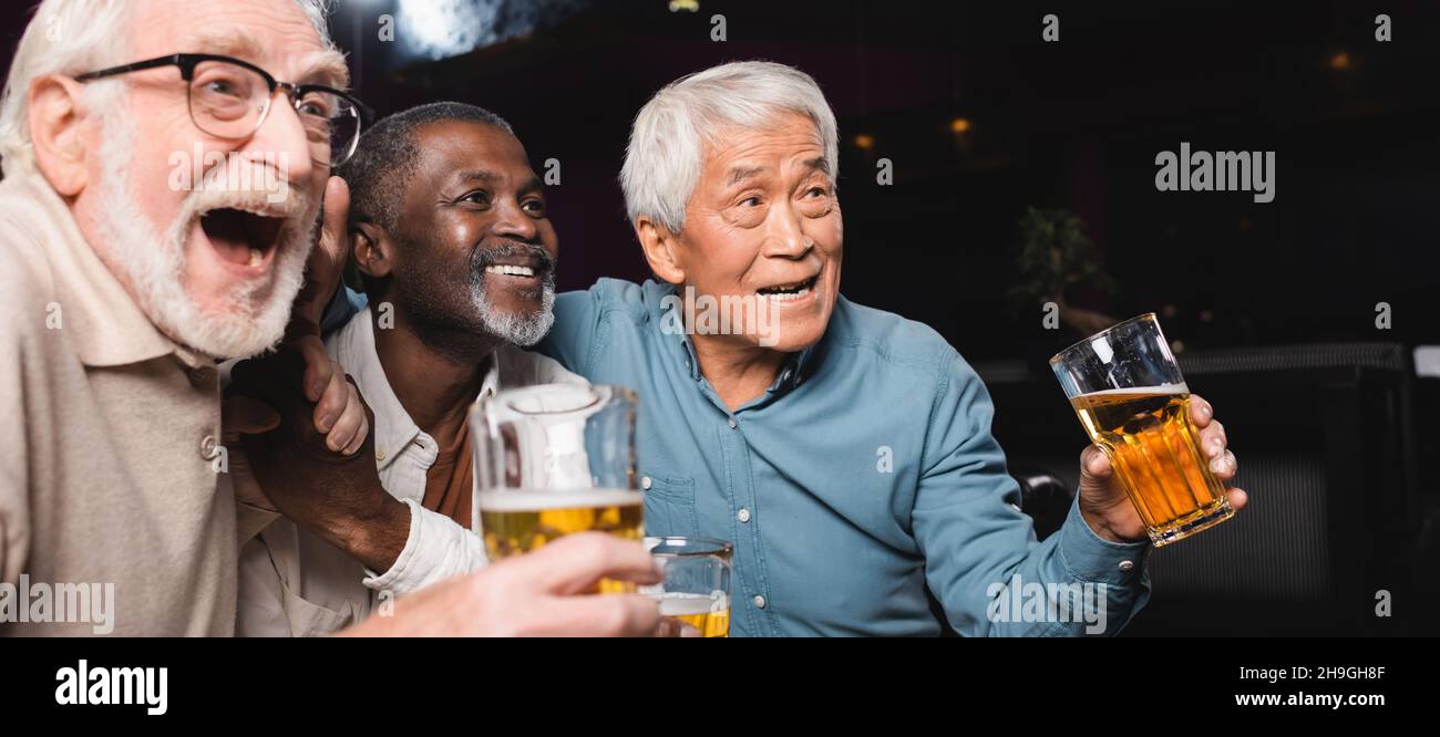 Banner pub hi-res stock photography and images - Alamy