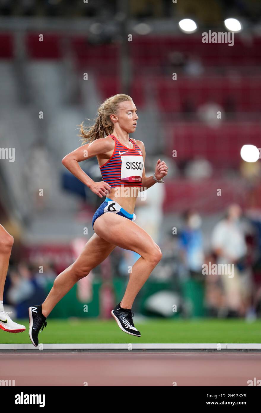Emily Sisson competing in the 10,000 meters of the 2020 Tokyo Olympics ...